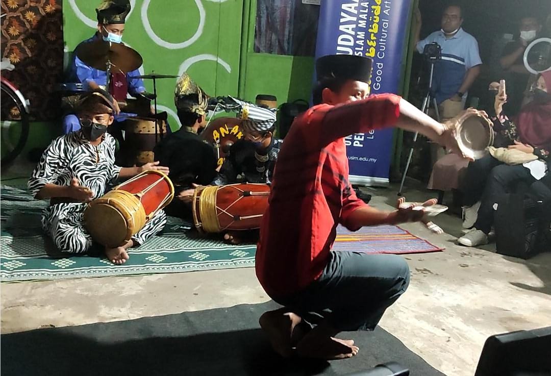 Seni tradisi tarian piring negeri Pahang punyai keistimewaan tersendiri ...