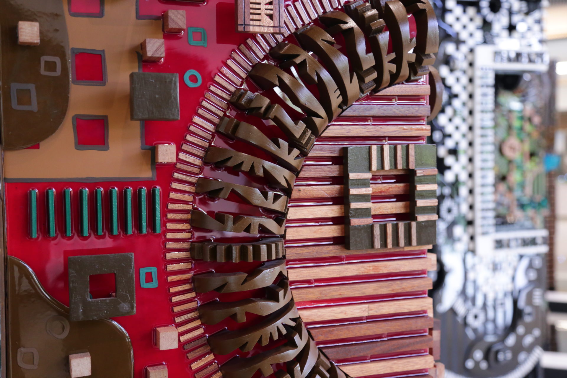 Cerita dongeng melalui arca kayu oleh Anniketyni Madian dalam Susey - BASKL